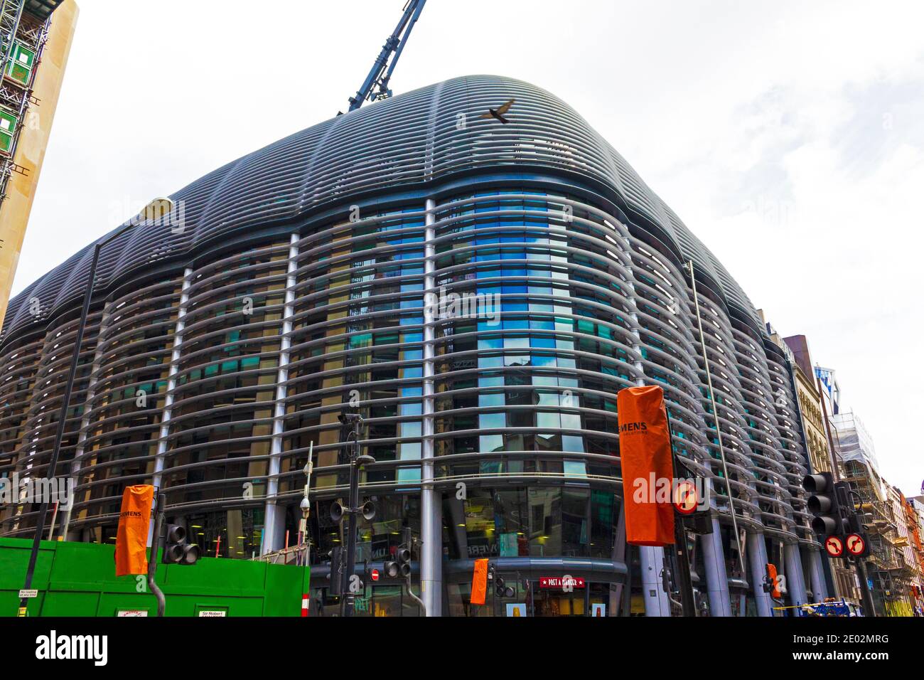 A highly innovative steel design of the commercial project modern ...