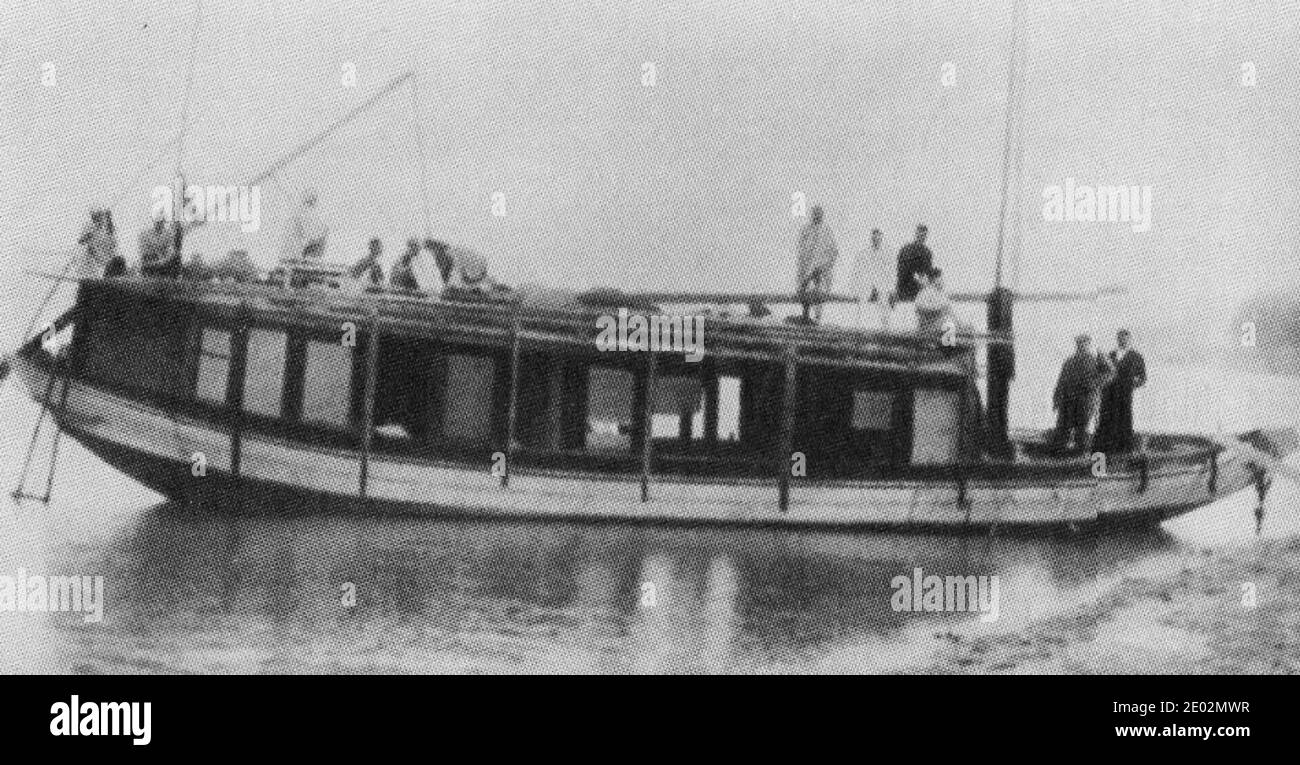 Budgerow hi-res stock photography and images - Alamy