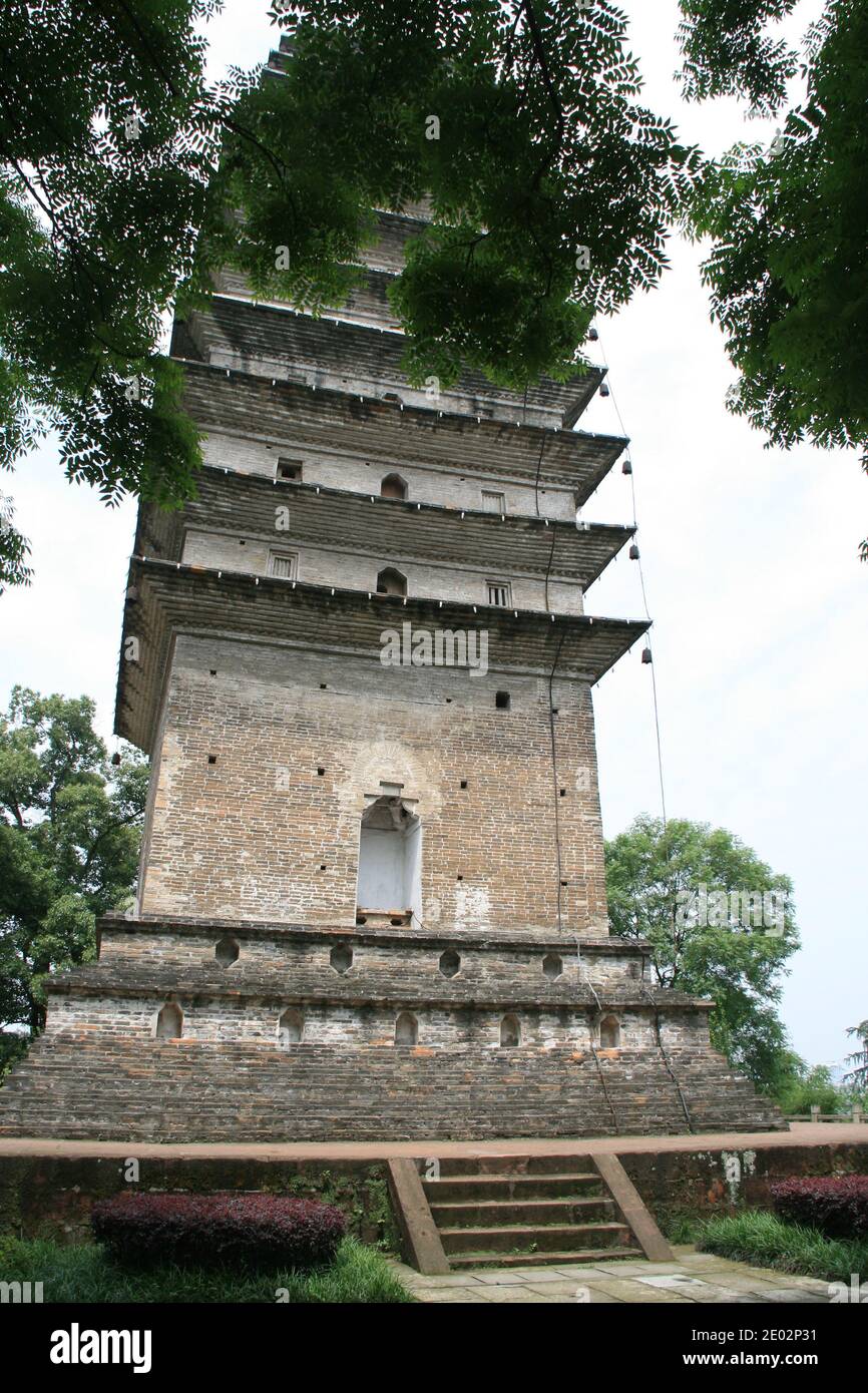 tower (temple or pagoda ?) in leshan in china Stock Photo - Alamy