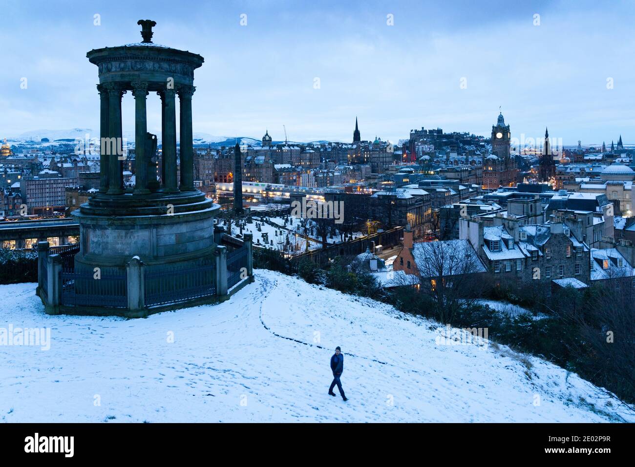 Edinburgh, Scotland, UK. 29 December 2020. Edinburgh wakes up to a ...