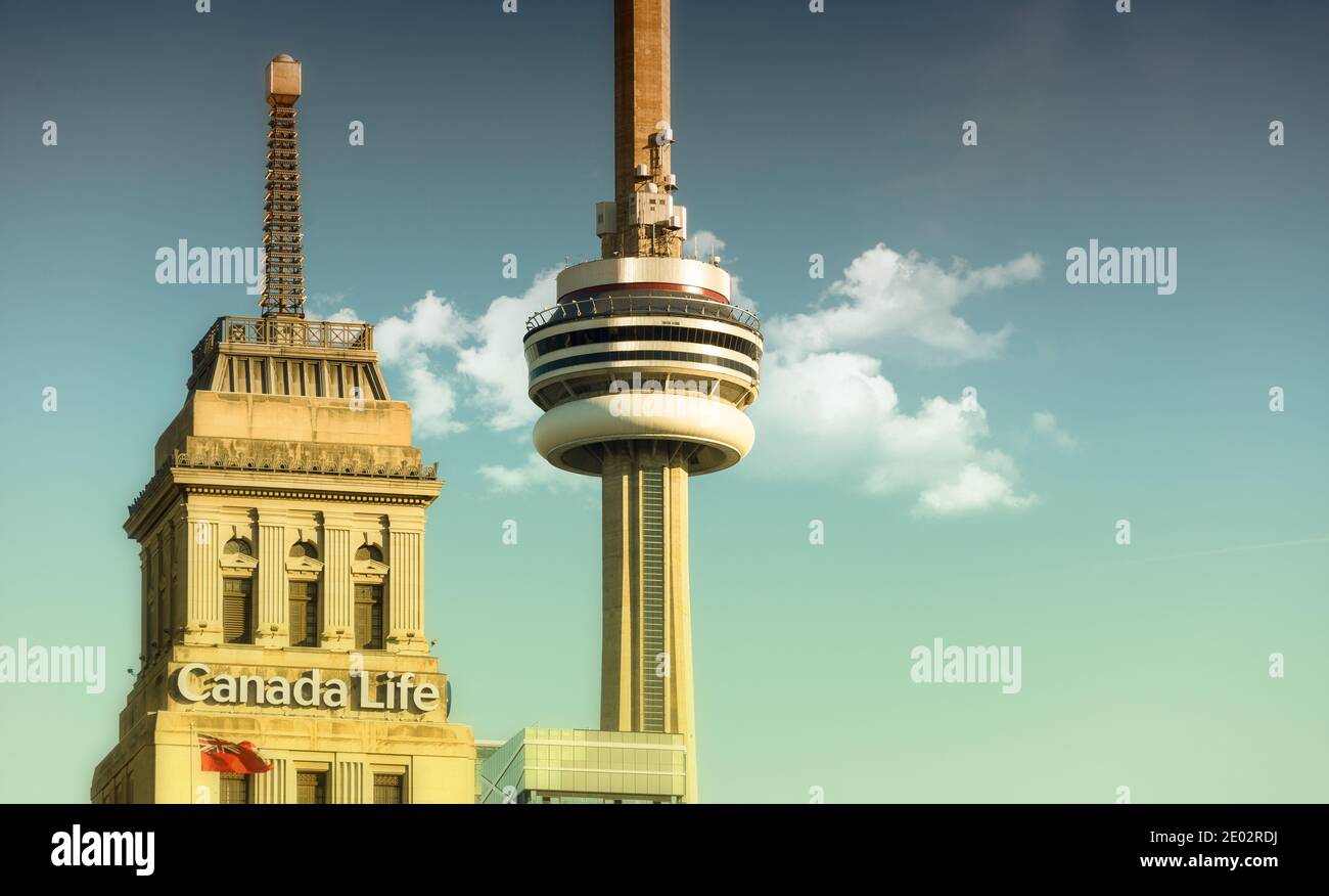 Building cn tower hi-res stock photography and images - Alamy