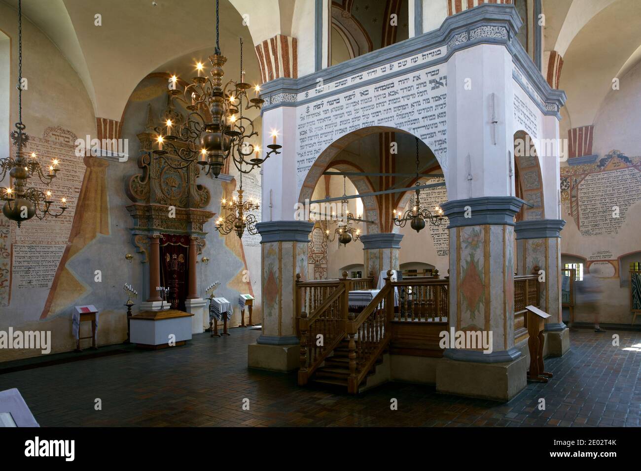 Bima synagogue hi-res stock photography and images - Alamy