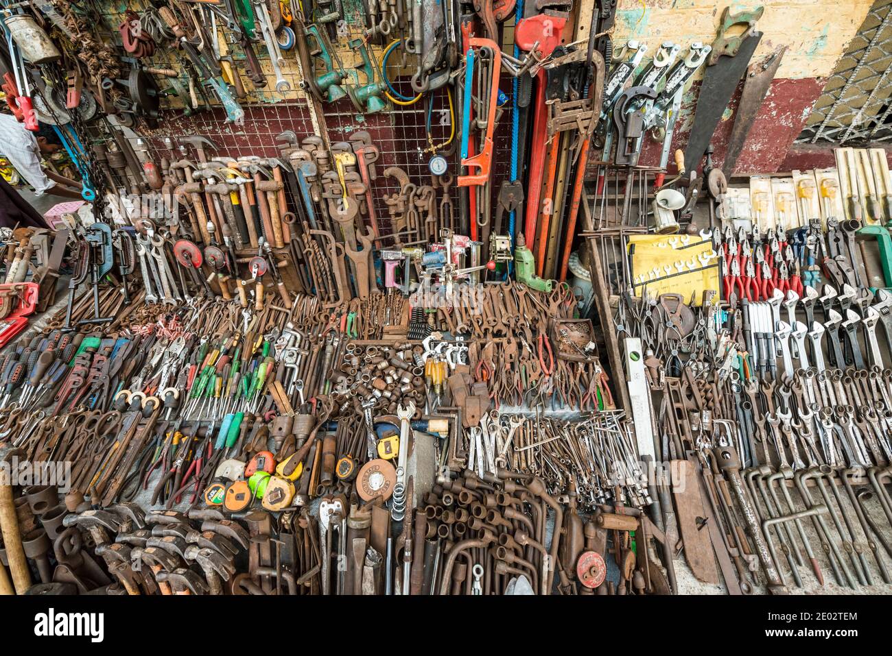 Spanners in a market hi-res stock photography and images - Alamy