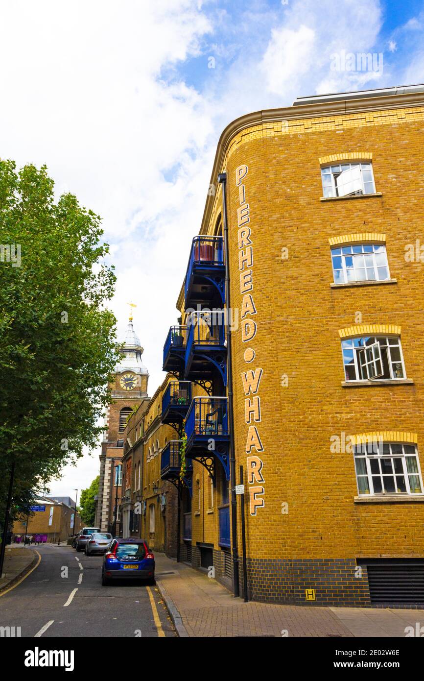 A view of Wapping High Street with old warehouse buildings,e East End ...