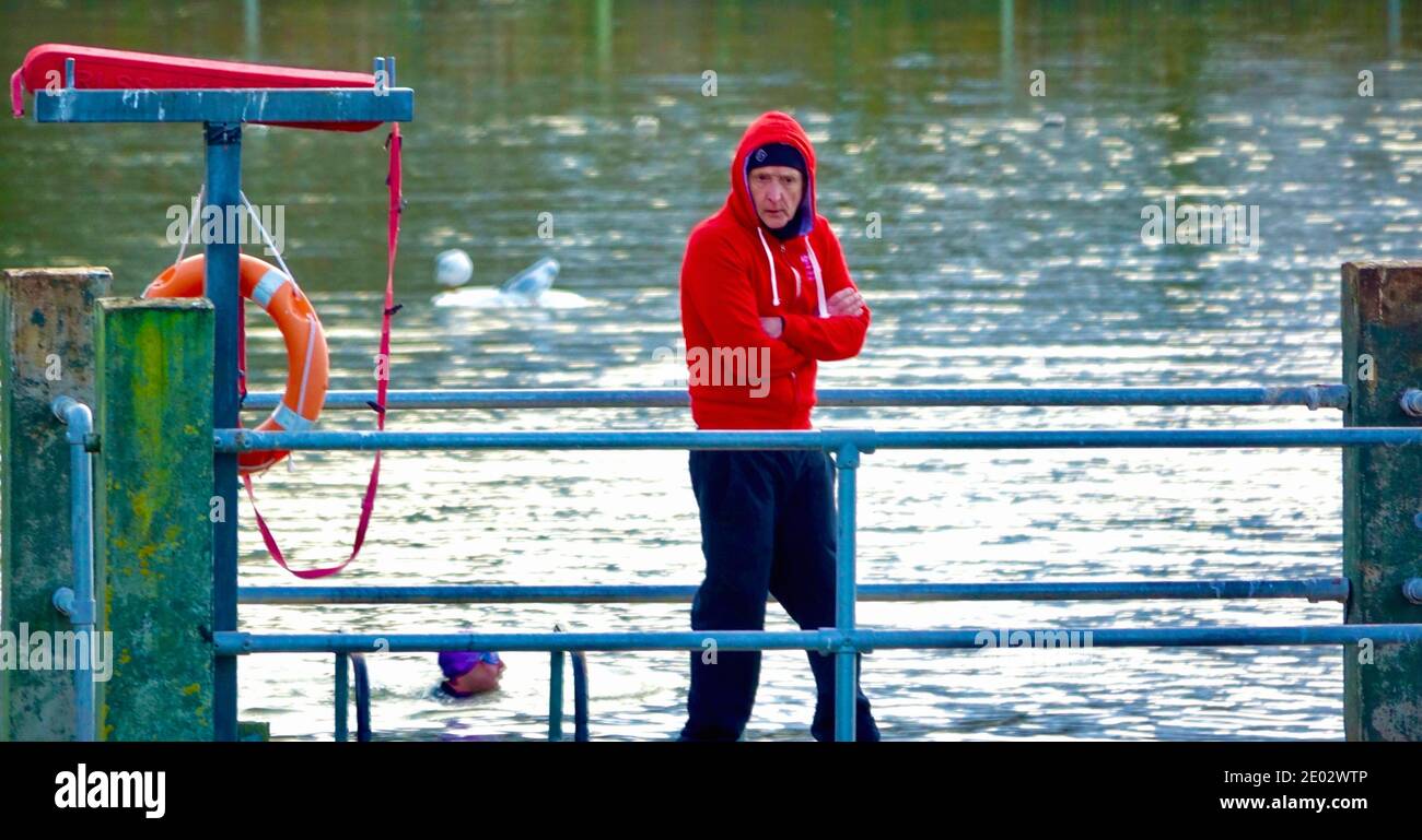 Lifeguard shivering hi-res stock photography and images - Alamy