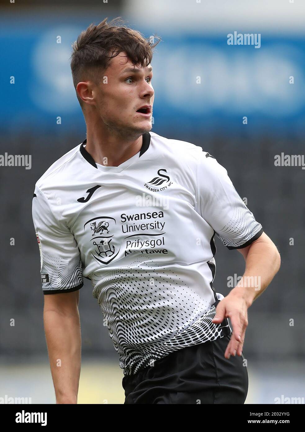 Swansea citys liam cullen hi-res stock photography and images - Alamy