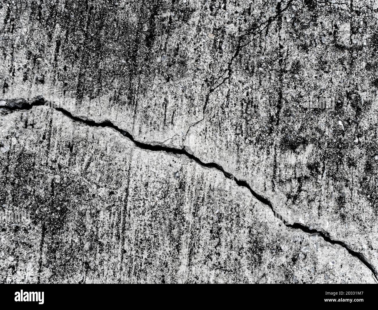 Cracked and separated on the concrete floor Stock Photo - Alamy