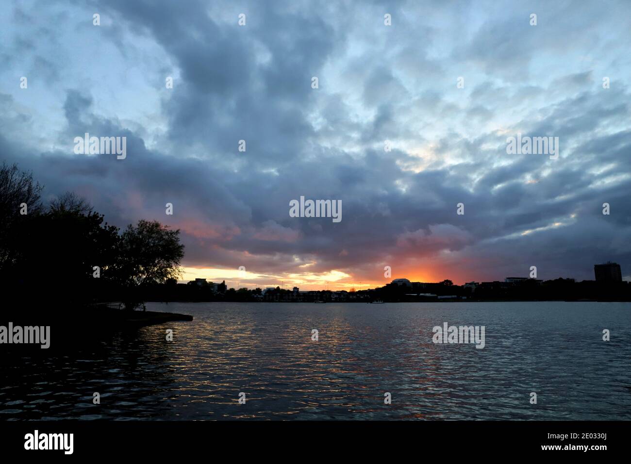 Colour burst hi-res stock photography and images - Alamy