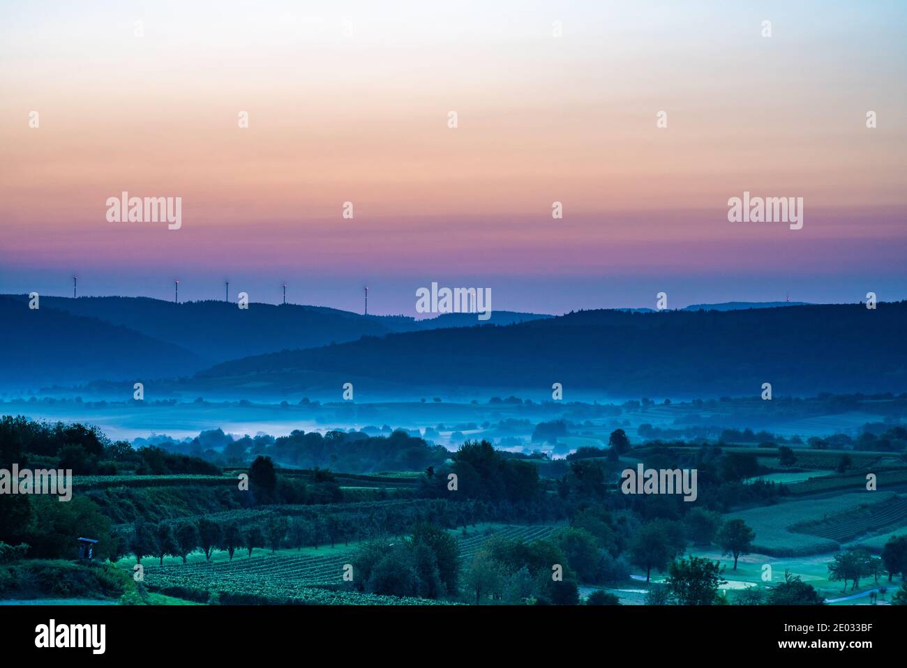 Fog covered hills hi-res stock photography and images - Alamy