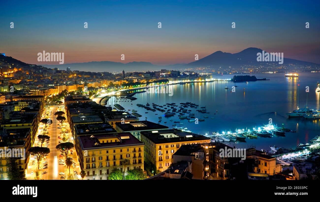 Cityscape of Gulf of Naples and Mount Vesuvius in Italy Stock Photo - Alamy