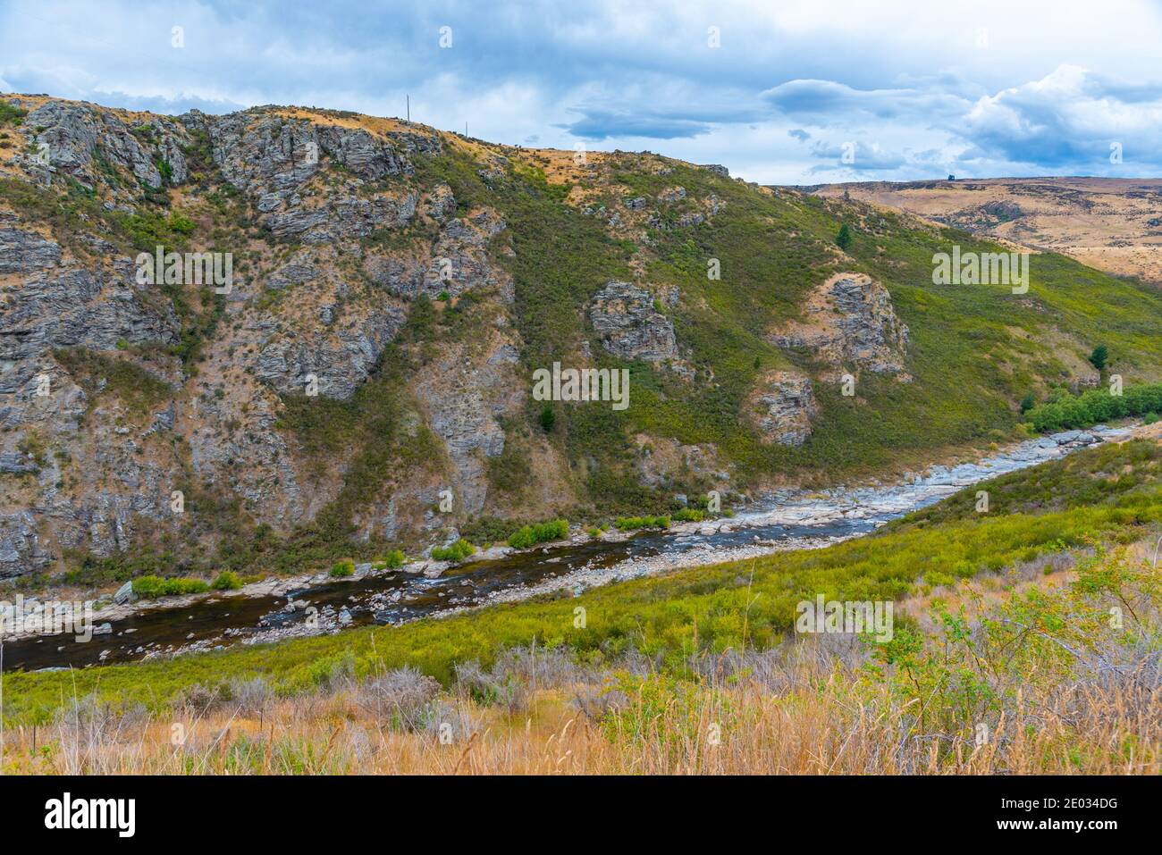 Valley of Taieri river at Central Otago Railway bicycle trail in New ...