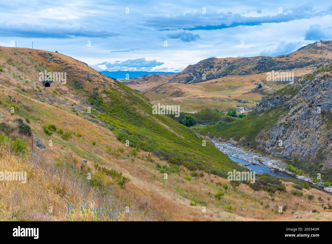Valley of Taieri river at Central Otago Railway bicycle trail in New ...