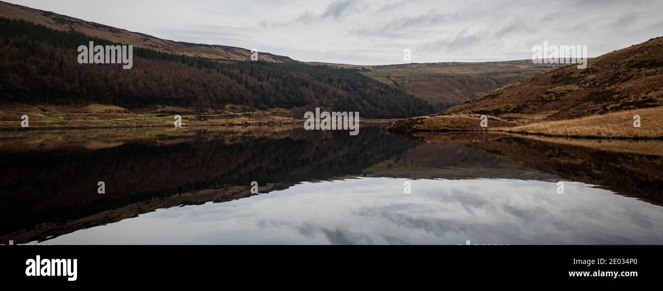 View of Dovestones reservoir Stock Photo - Alamy