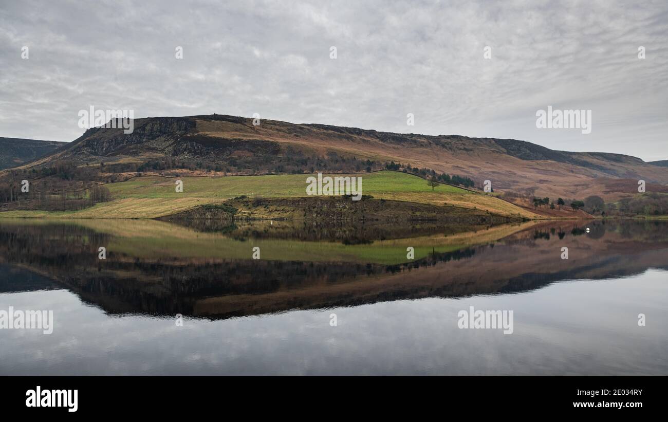 View of Dovestones reservoir Stock Photo - Alamy