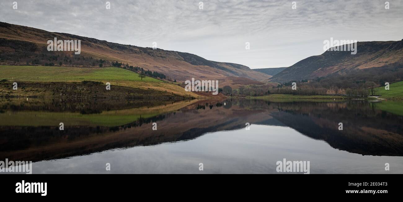 View of Dovestones reservoir Stock Photo - Alamy
