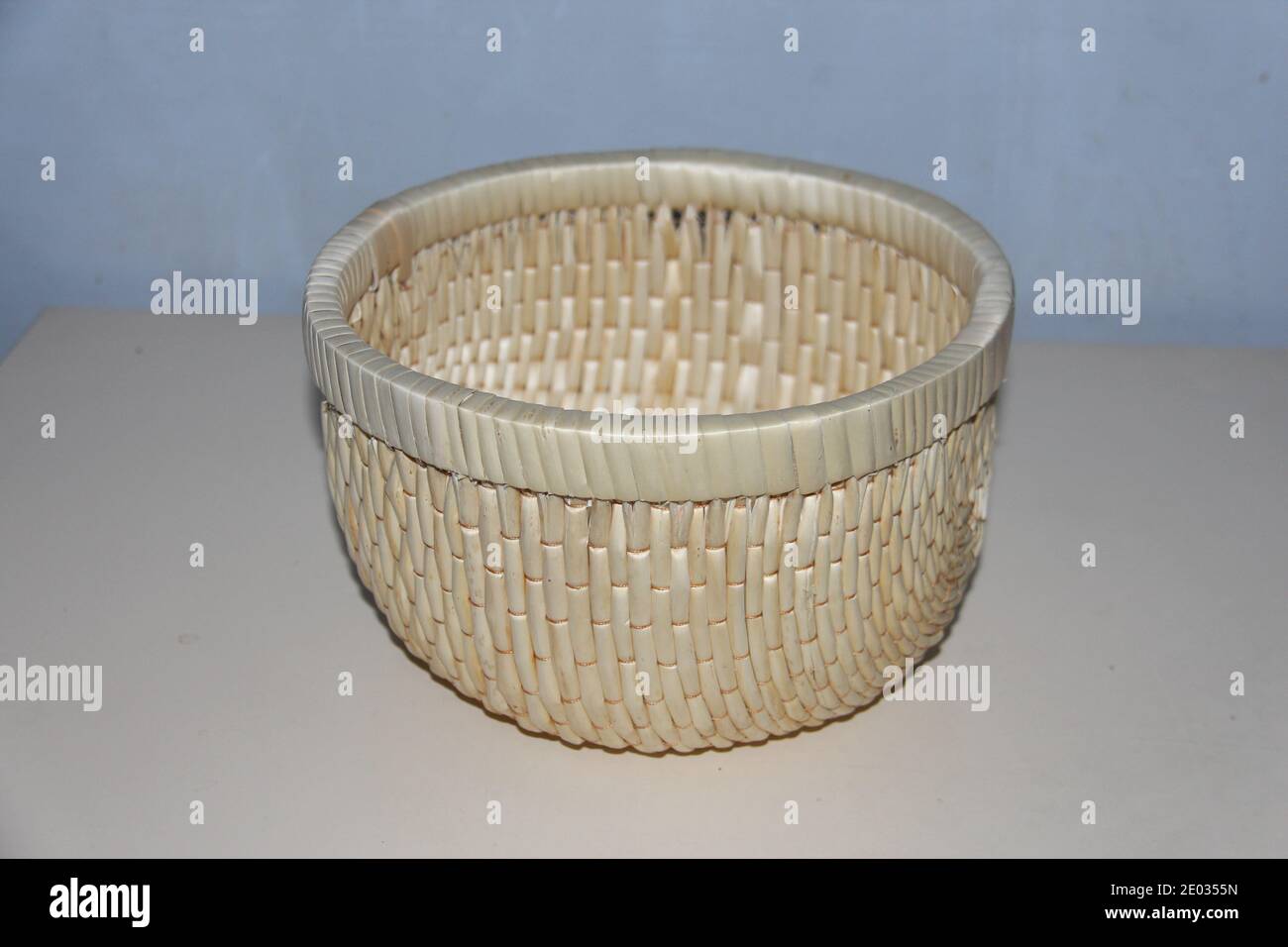 A handmade wicker basket, small woven basket, milky traditional ... A handmade wicker basket, small woven basket, milky traditional ...