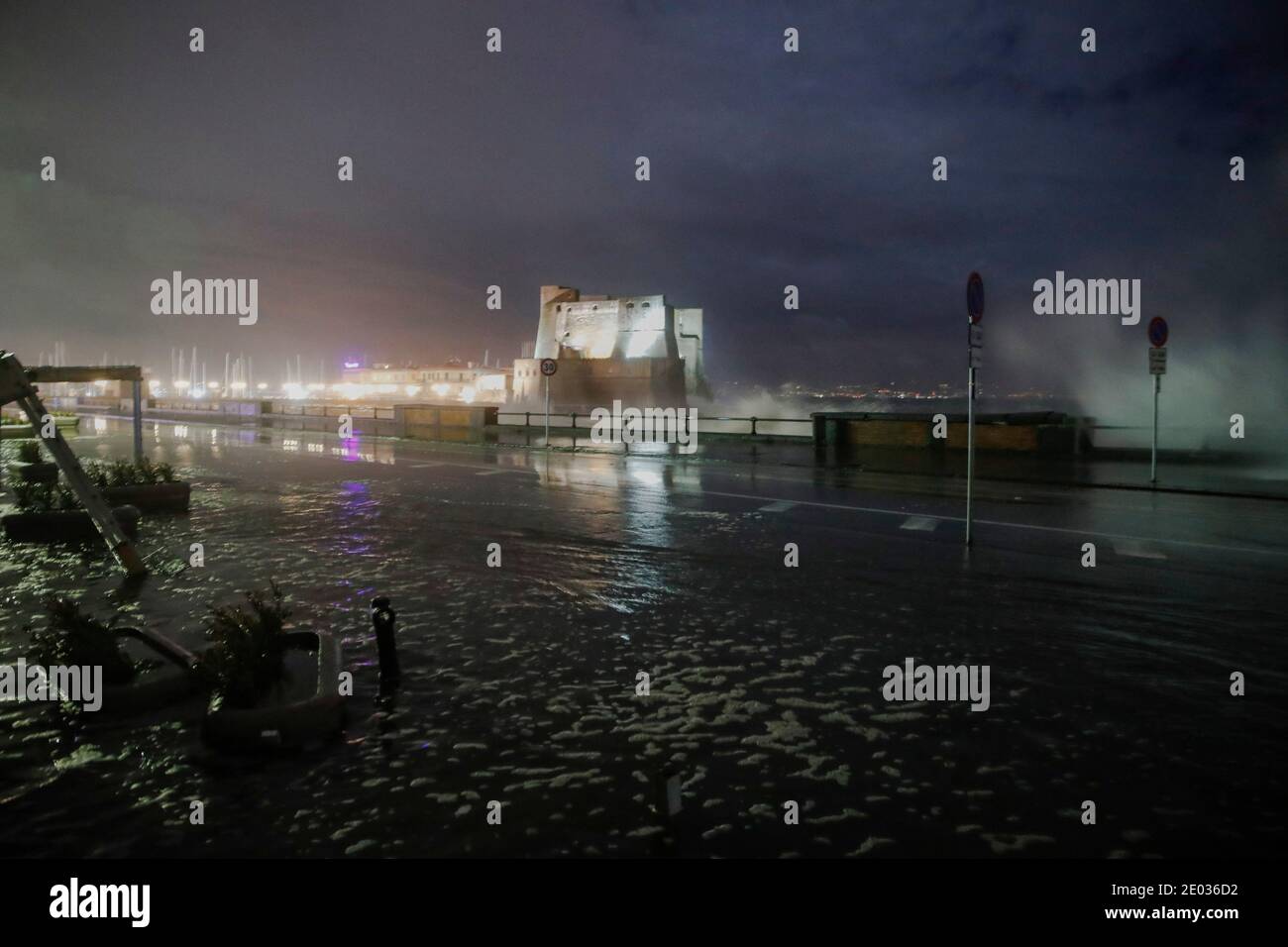 Castello caracciolo hi-res stock photography and images - Alamy