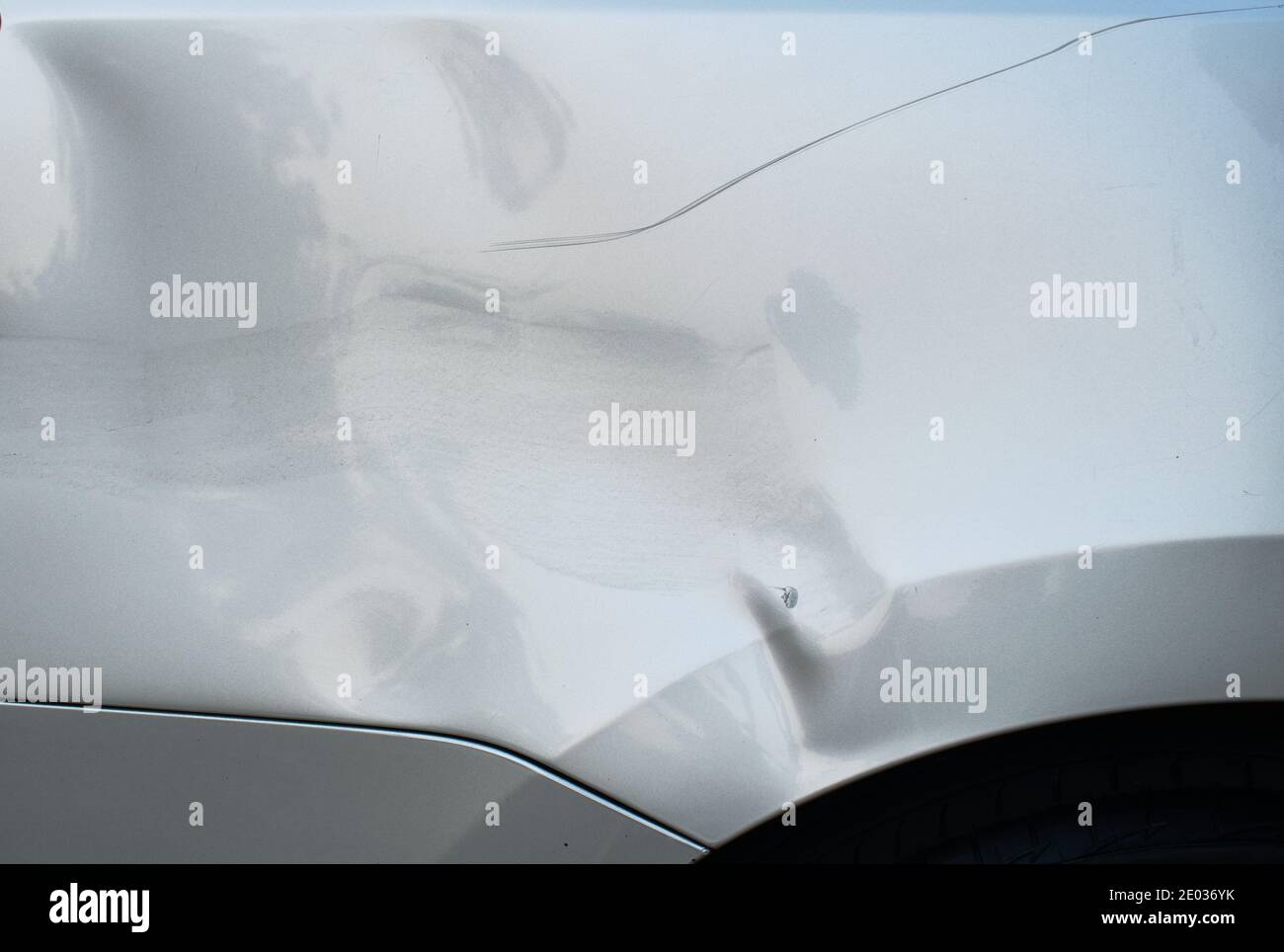 Silver body paint hi-res stock photography and images - Alamy