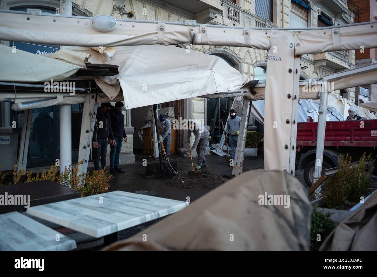 Naples, Italy. 29th Dec, 2020. The seastorm of the last time hit the ...