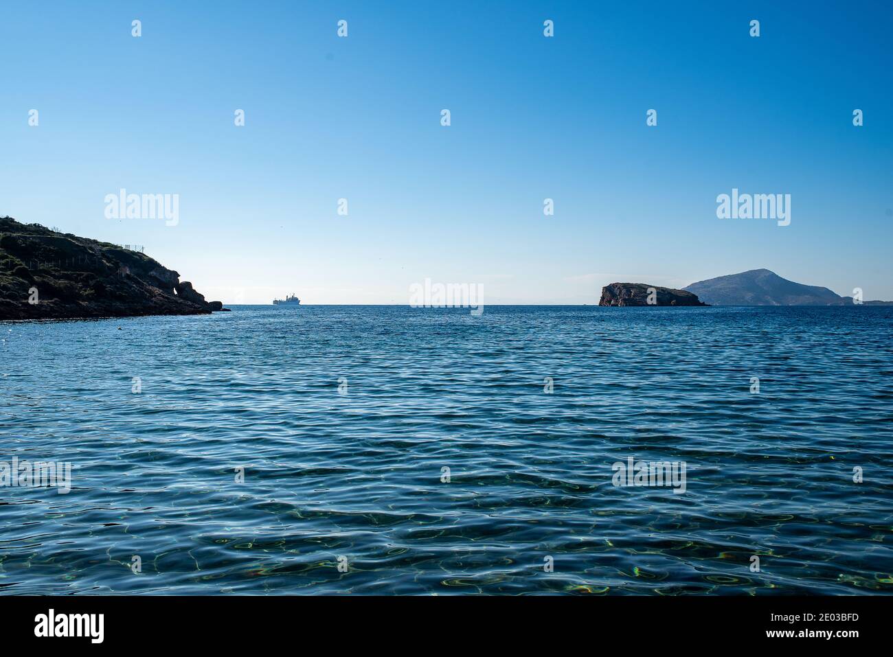 Sounio, Greece - December 08, 2017: Beach in the winter Stock Photo - Alamy
