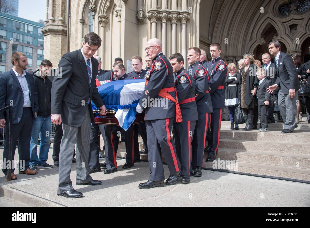 Rob Ford casket leaving St. James Cathedral for private burial ceremony ...