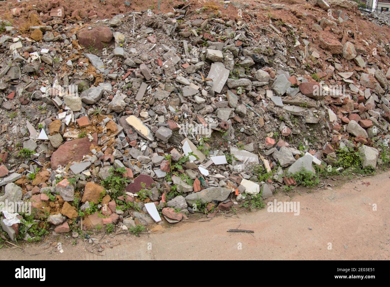 Construction garbage site, texture of debris after demolition Stock ...