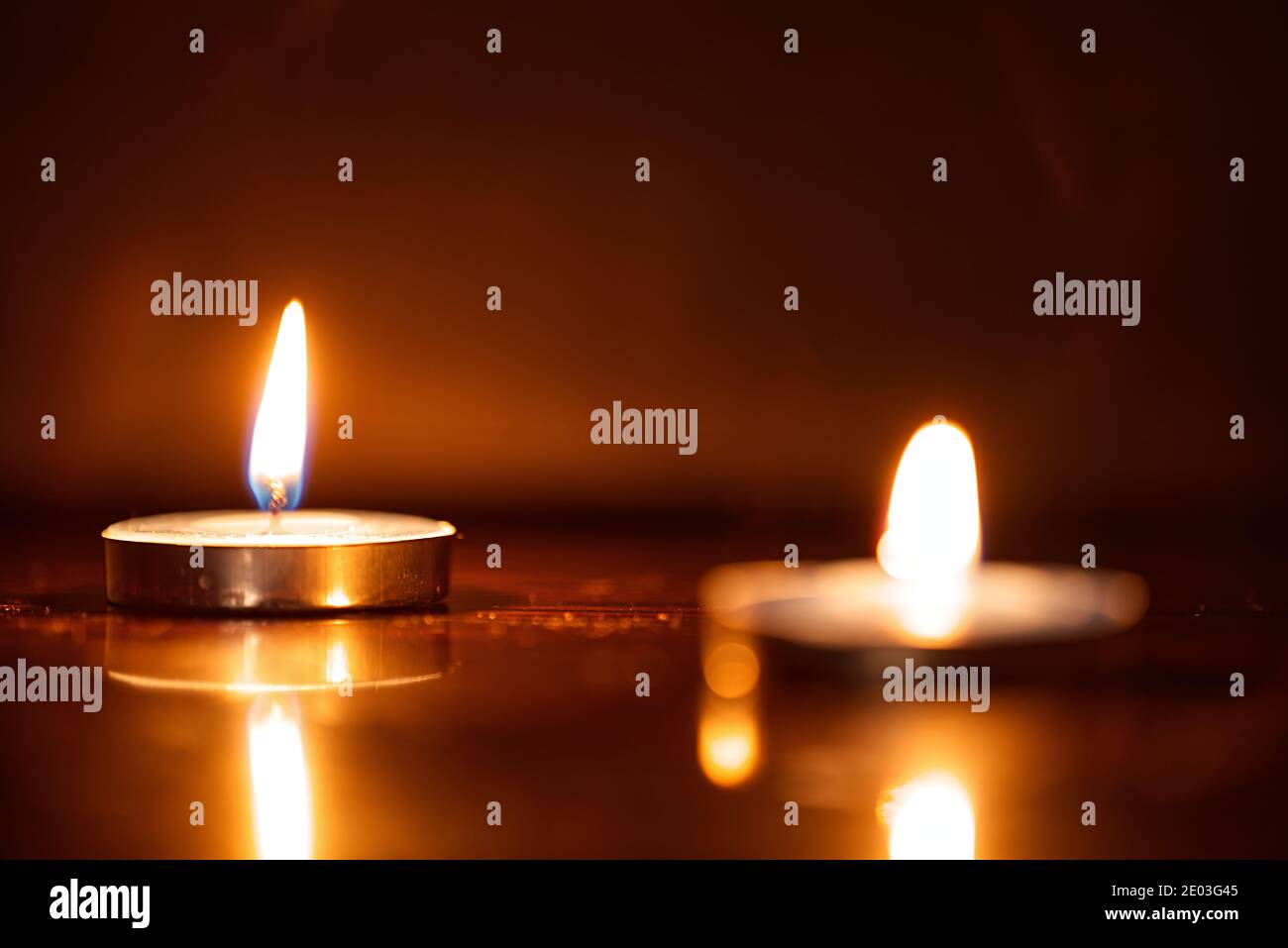 Candle flames and reflection hi-res stock photography and images - Alamy
