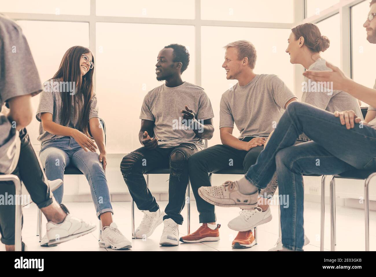 Group of like minded people hi-res stock photography and images - Alamy