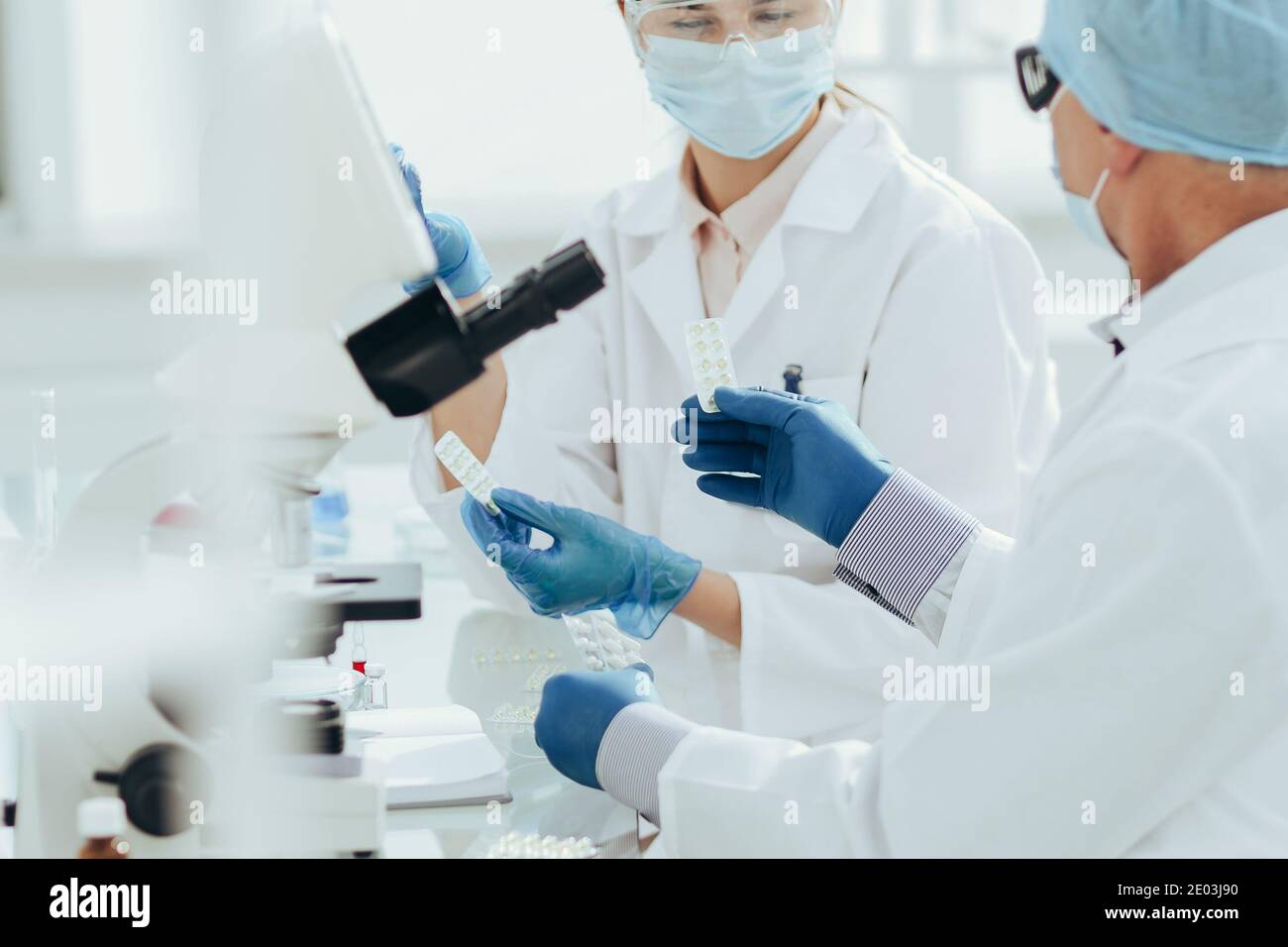 Preclinical research hi-res stock photography and images - Alamy