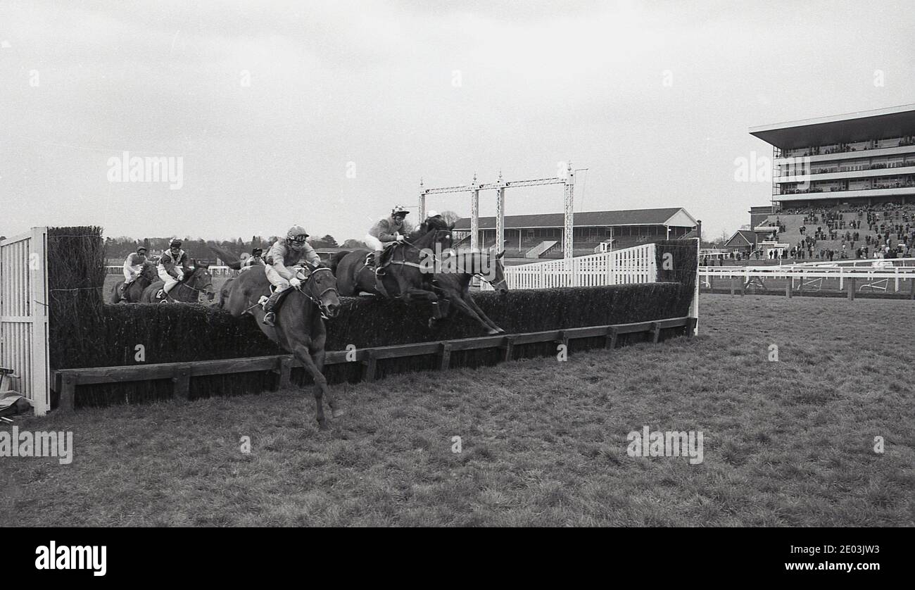 Racing horses 1970s hi-res stock photography and images - Alamy