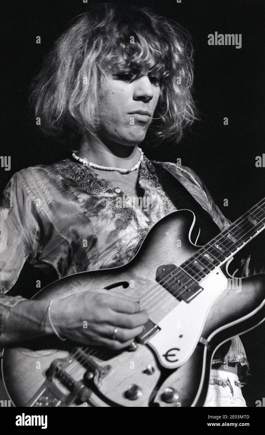 Kevin ayers 1970s hi-res stock photography and images - Alamy