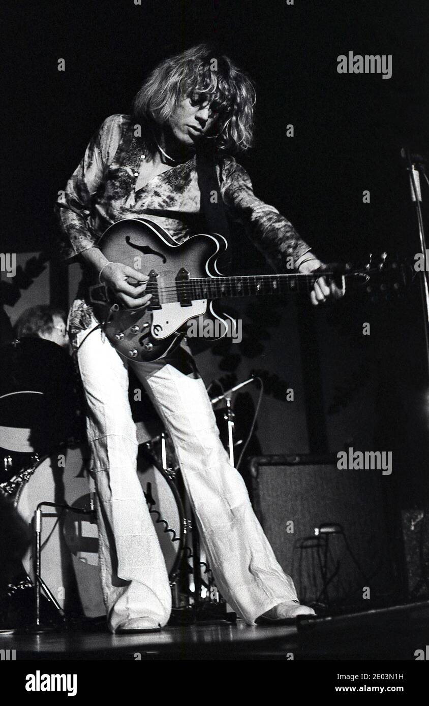 Kevin ayers 1970s hi-res stock photography and images - Alamy