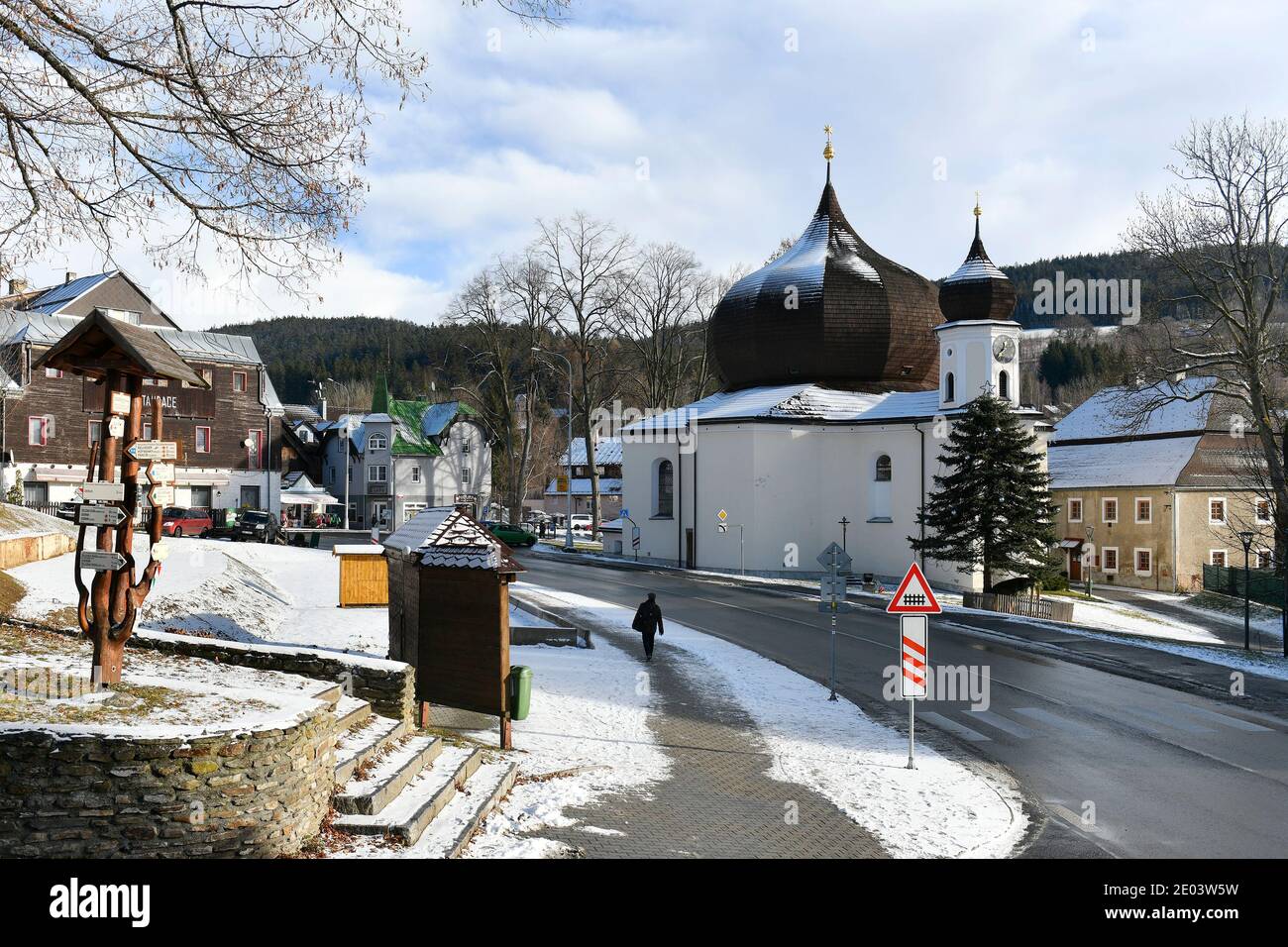 Church helper hi-res stock photography and images - Alamy