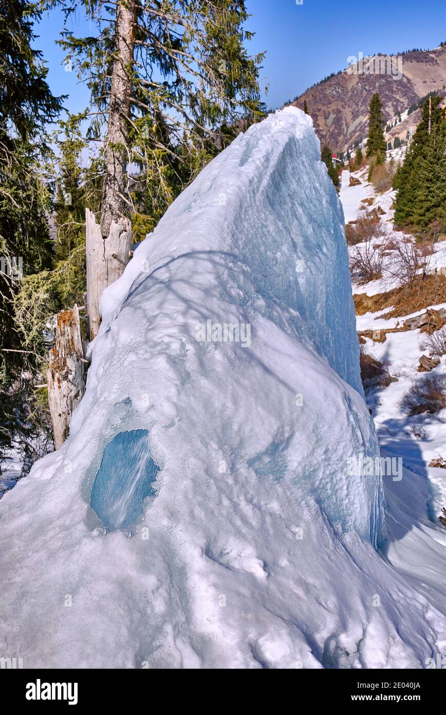 Blue ice cave river winter hi-res stock photography and images - Alamy