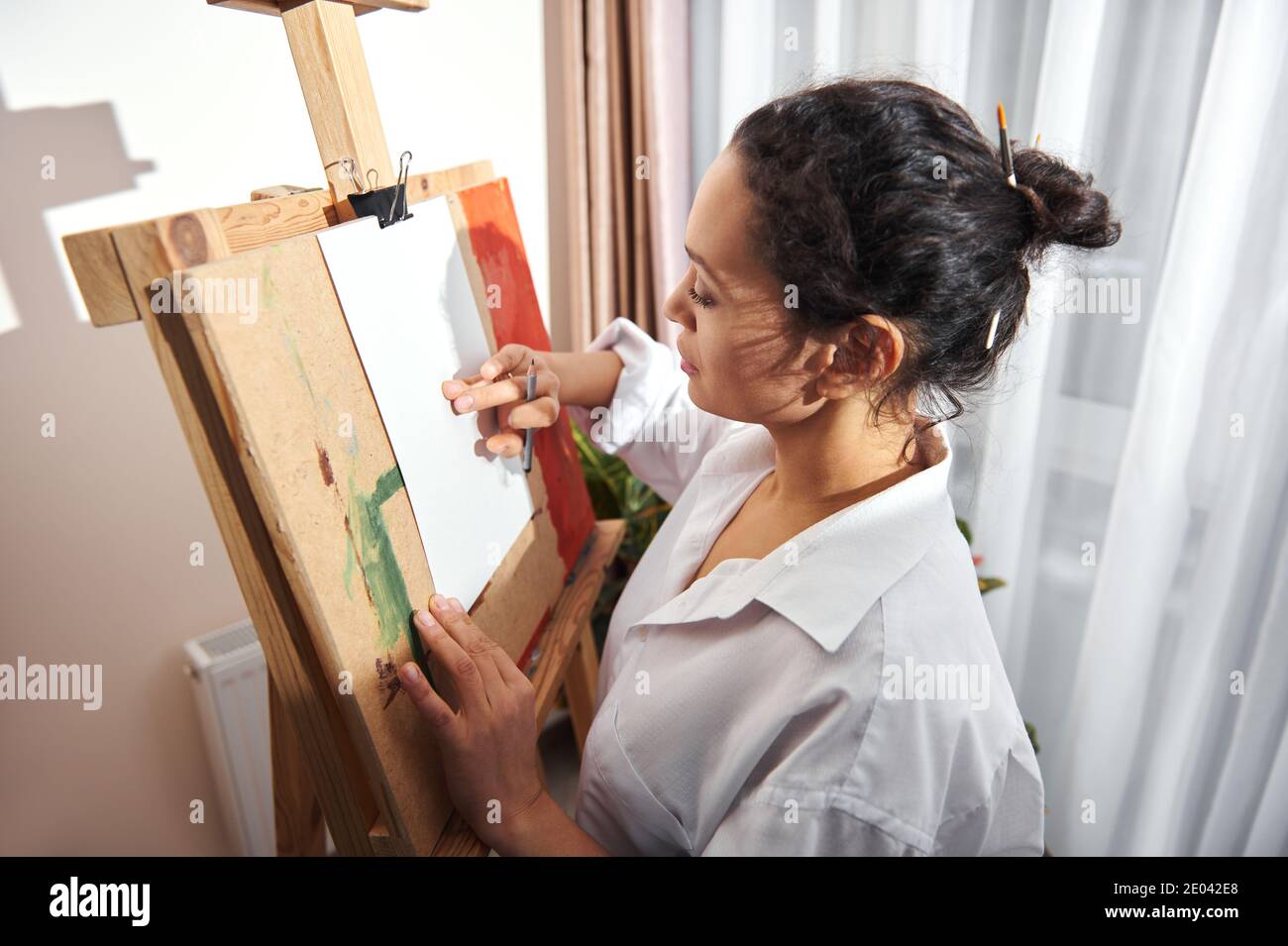 Artwork shading technique hi-res stock photography and images - Alamy