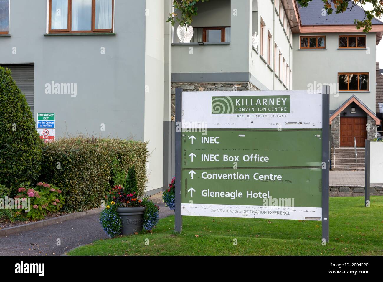 Venue sign hi-res stock photography and images - Alamy
