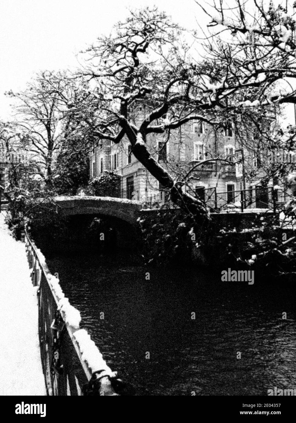 Neve milano hi-res stock photography and images - Alamy