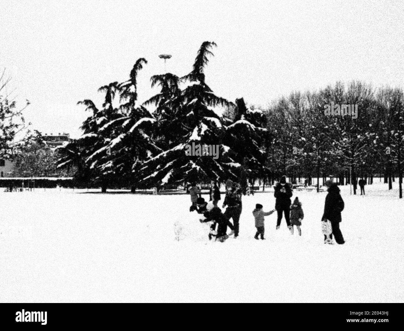 Neve milano hi-res stock photography and images - Alamy