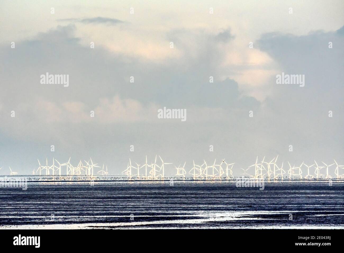 The Lynn and Inner Dowsing wind farm at the mouth of the Wash. Seen ...
