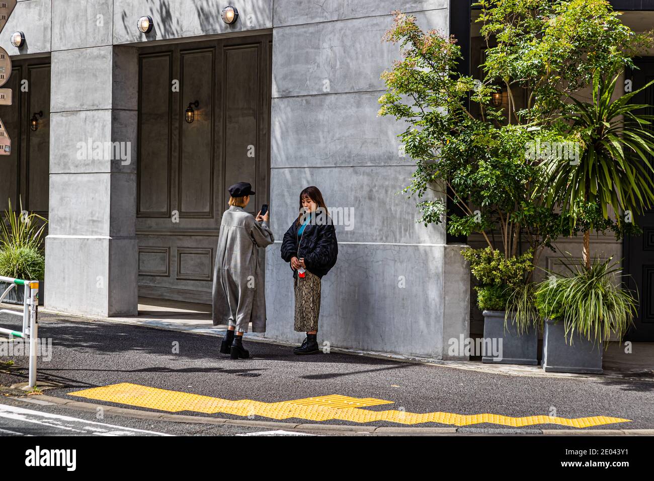 Japanese photo shoot hi-res stock photography and images - Alamy