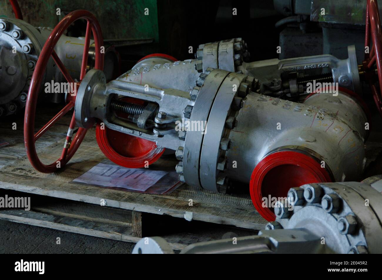 Petroleum Industry Control valves for pipelines, refineries and well ...