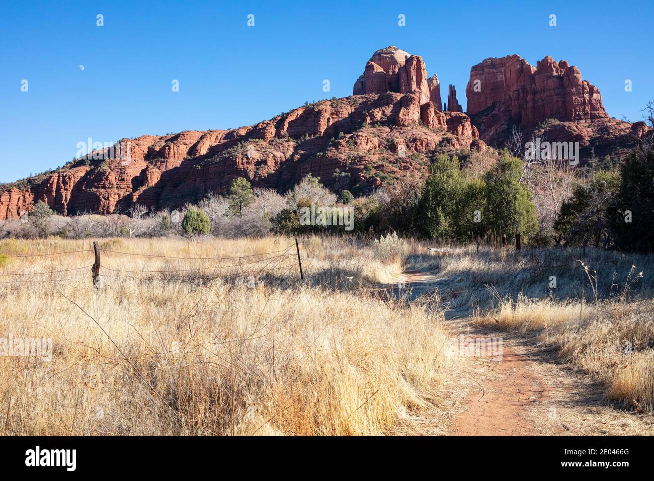 Cathedral rock sedona az hi-res stock photography and images - Alamy