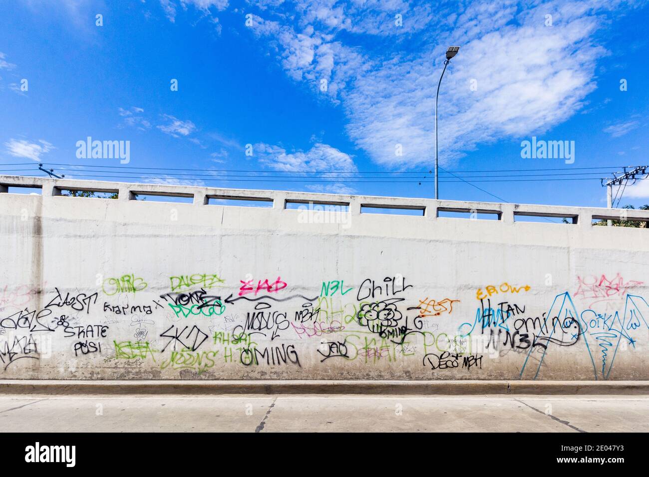 Graffiti at an overpass in Cebu, Philippines Stock Photo - Alamy