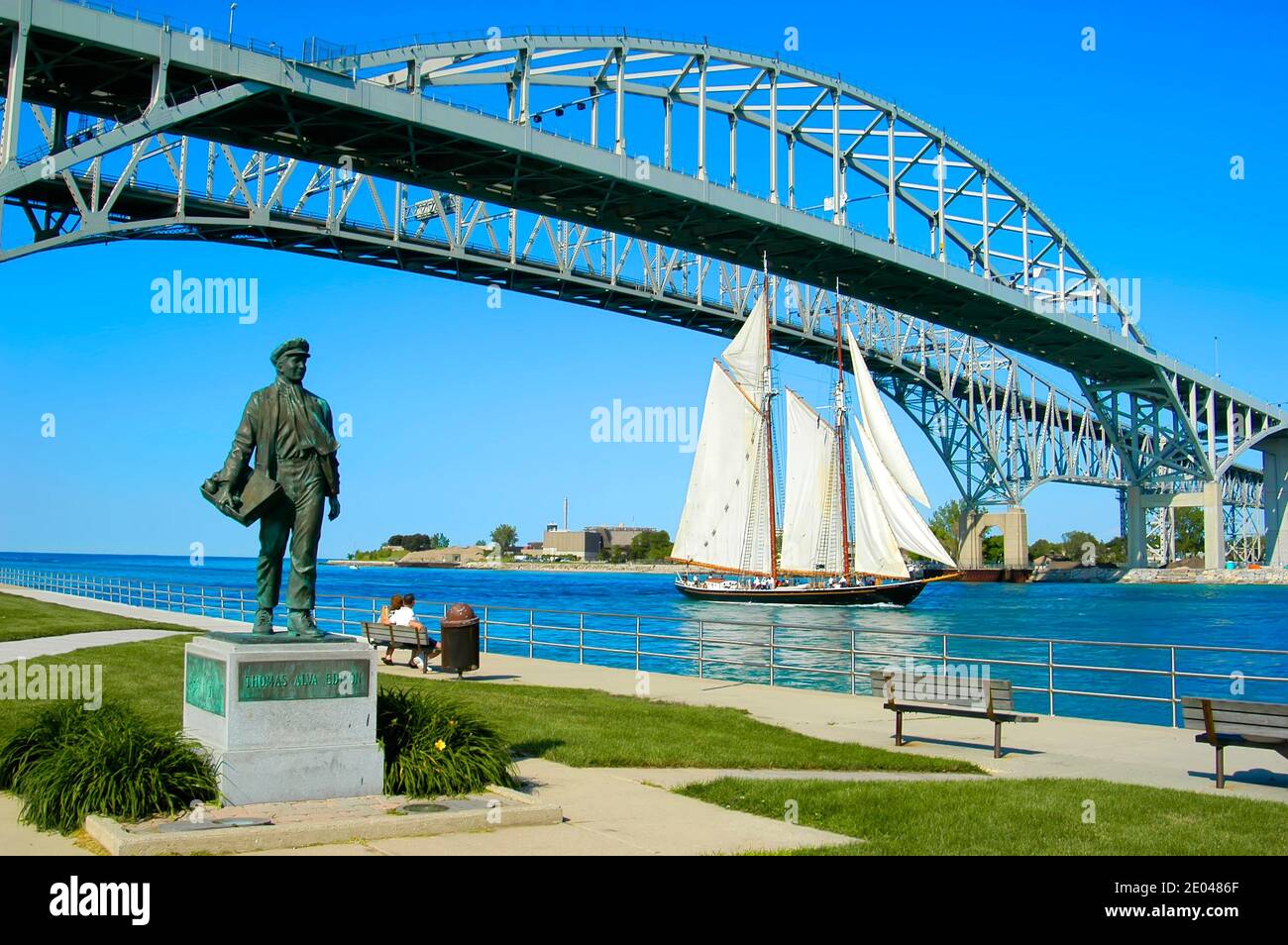 The Tall Ship Highlander sails under the Blue Water International ...