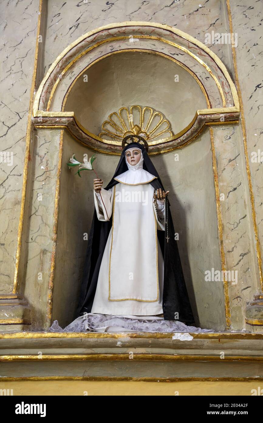 Statue of nun, Novitiate Chapel, Monasterio de Santa Catalina ...
