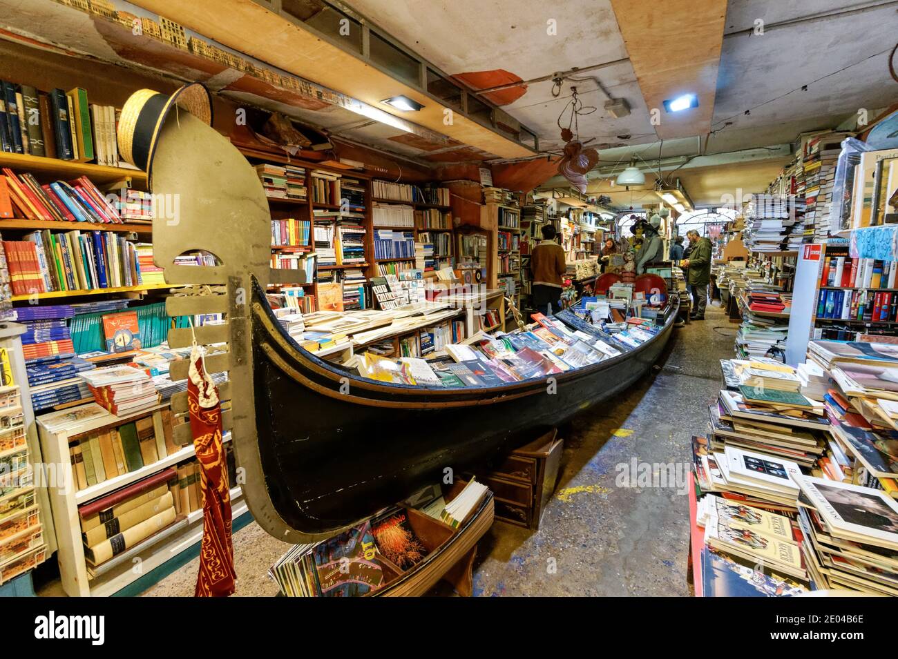 Bookshop libreria acqua alta hi-res stock photography and images - Alamy