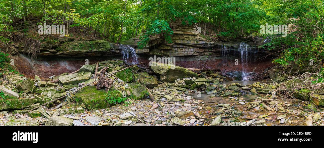 Complex ribbon cascade hi-res stock photography and images - Alamy