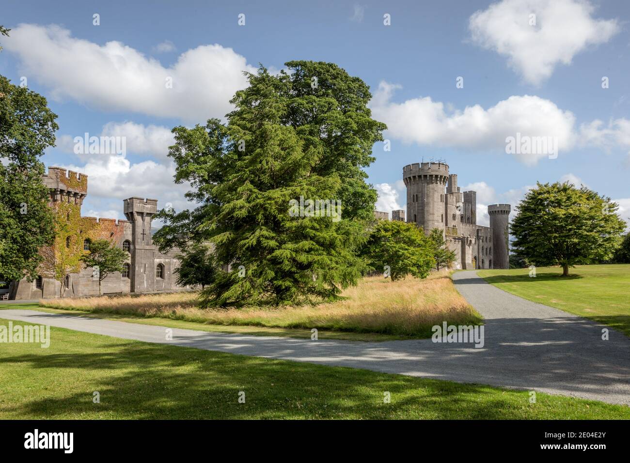 Stately home welsh architecture hi-res stock photography and images - Alamy