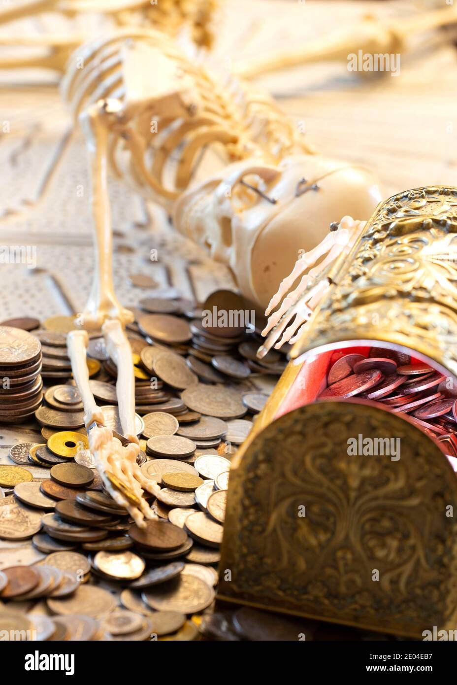 Pirate treasure still hi-res stock photography and images - Alamy