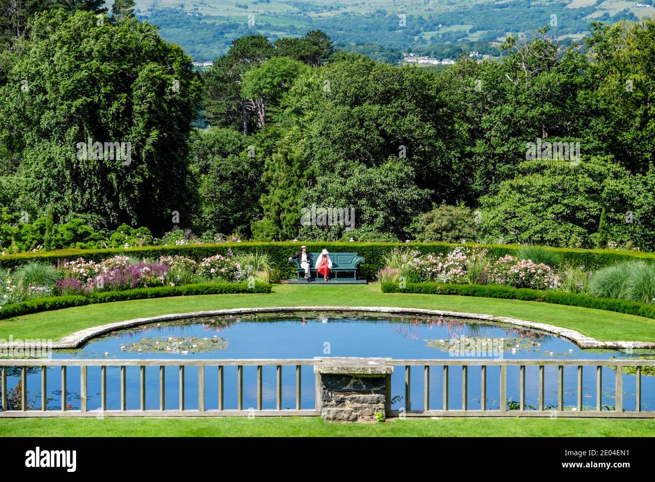 Bodnant garden wales hi-res stock photography and images - Alamy